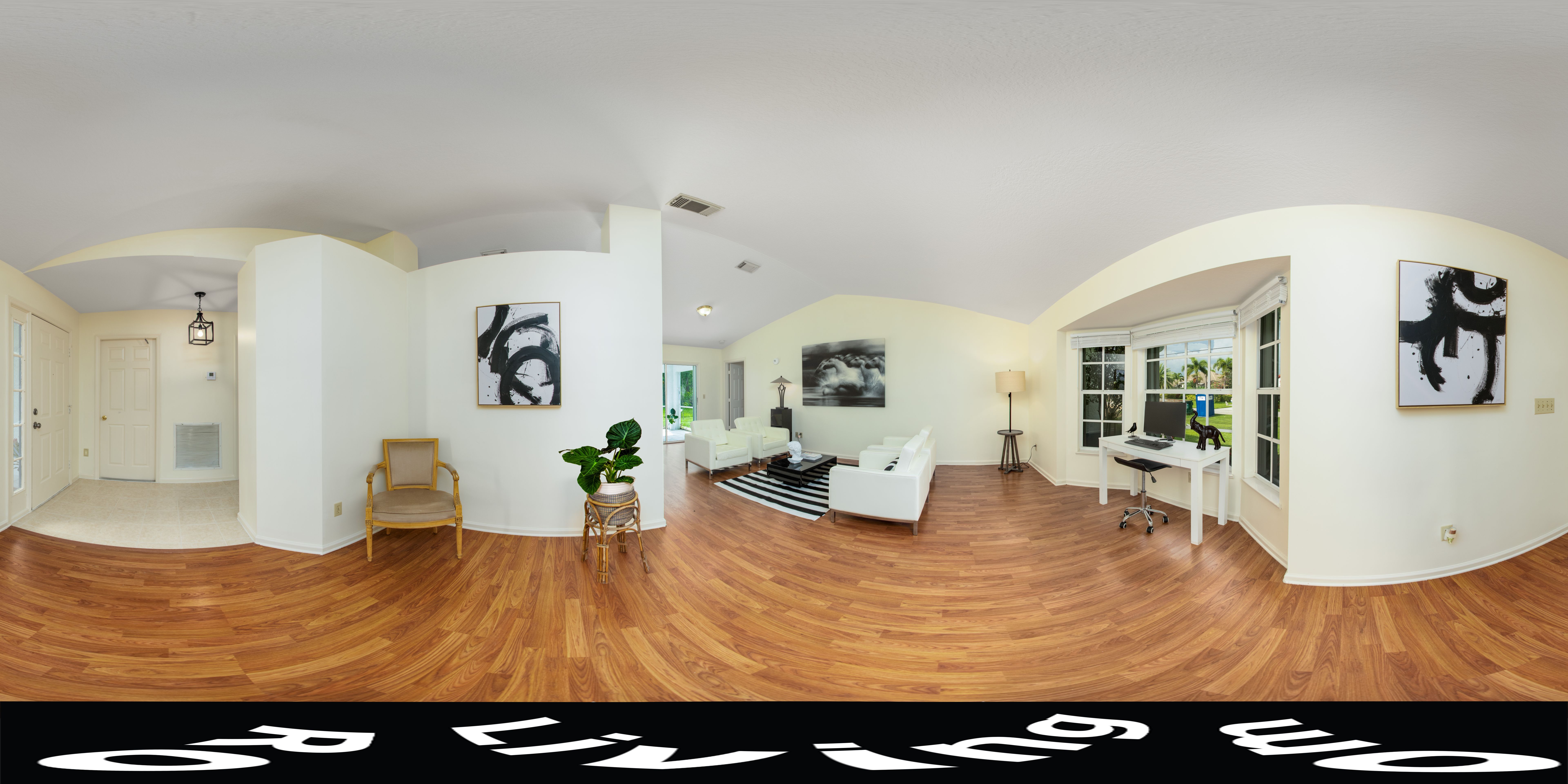 6763 NW Daffodil Ln