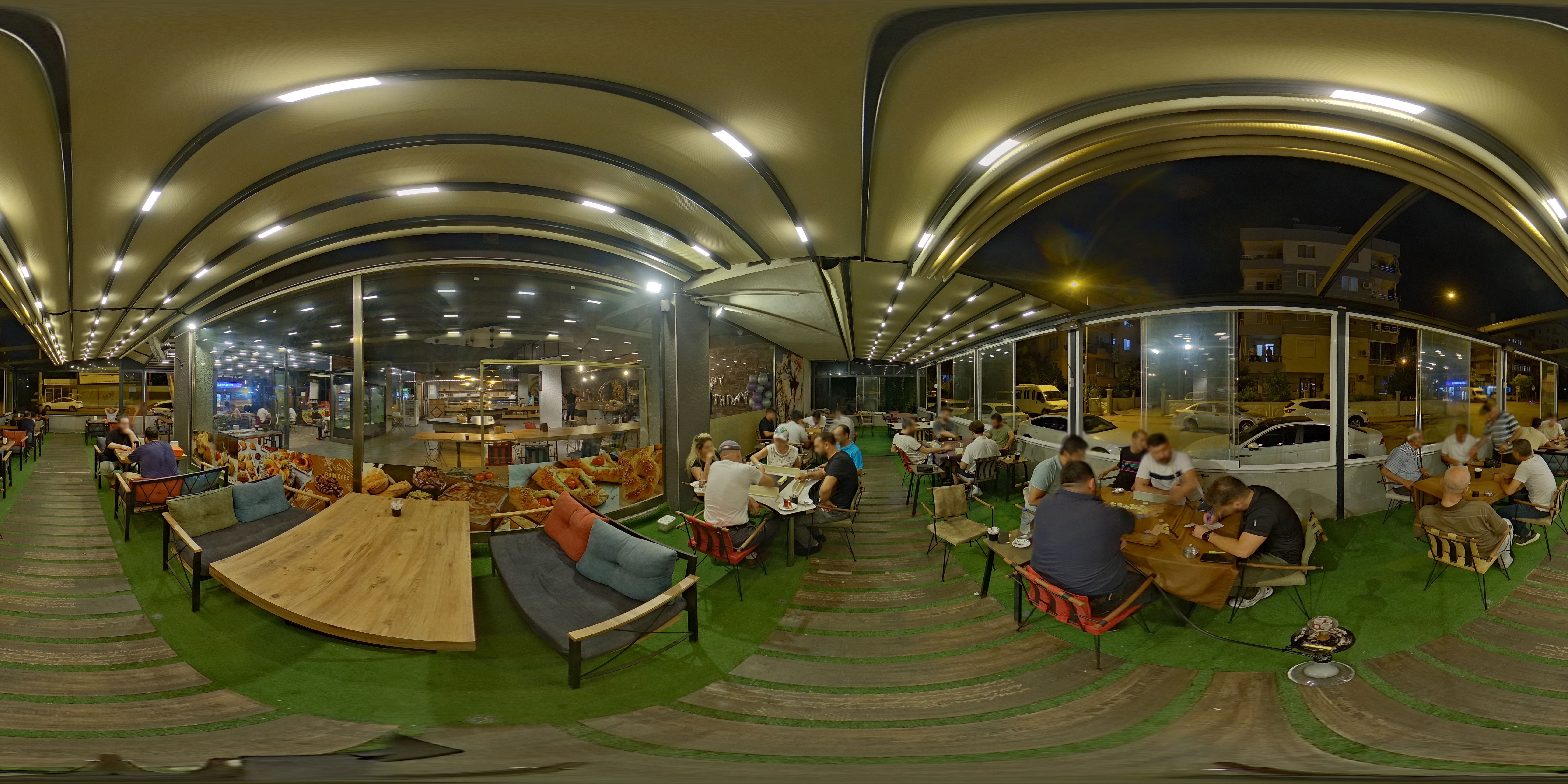 Arya Cafe